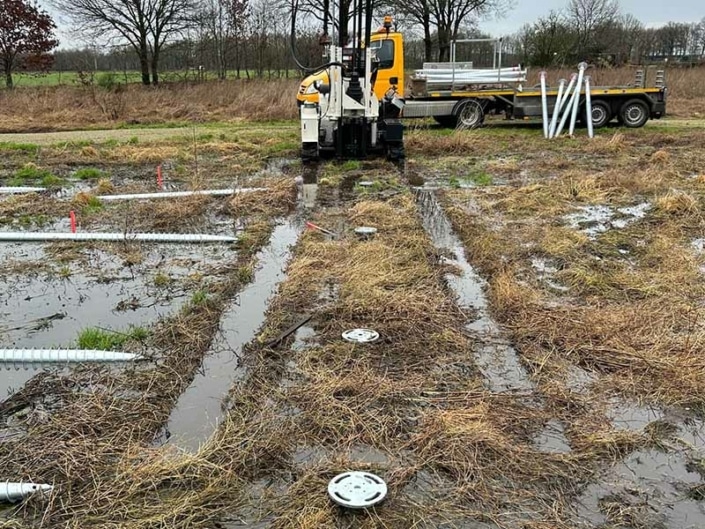 Schroefpalen, ideaal als fundering - Bel Van Aken Schroeffundering