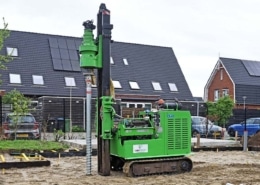 Schroefpalen, ideaal als fundering - Bel Van Aken Schroeffundering