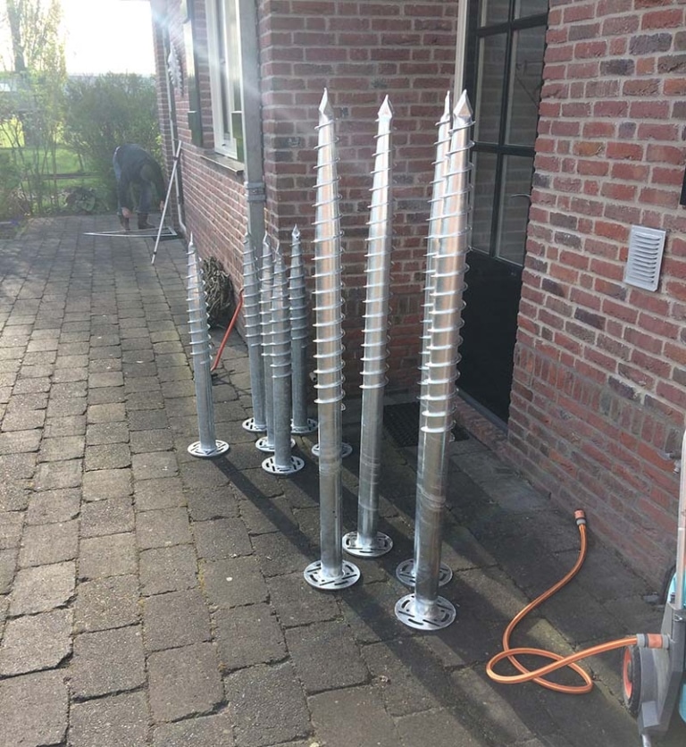 Schroeffunderingen veranda Overloon - Snel en zonder overlast